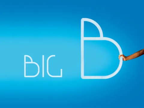 Illuminazione Alphabet of Light letters mini Artemide | Salone del Mobile