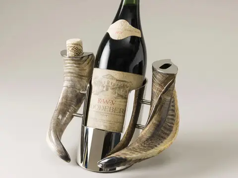 Wine bottle rest with handles | Salone del Mobile